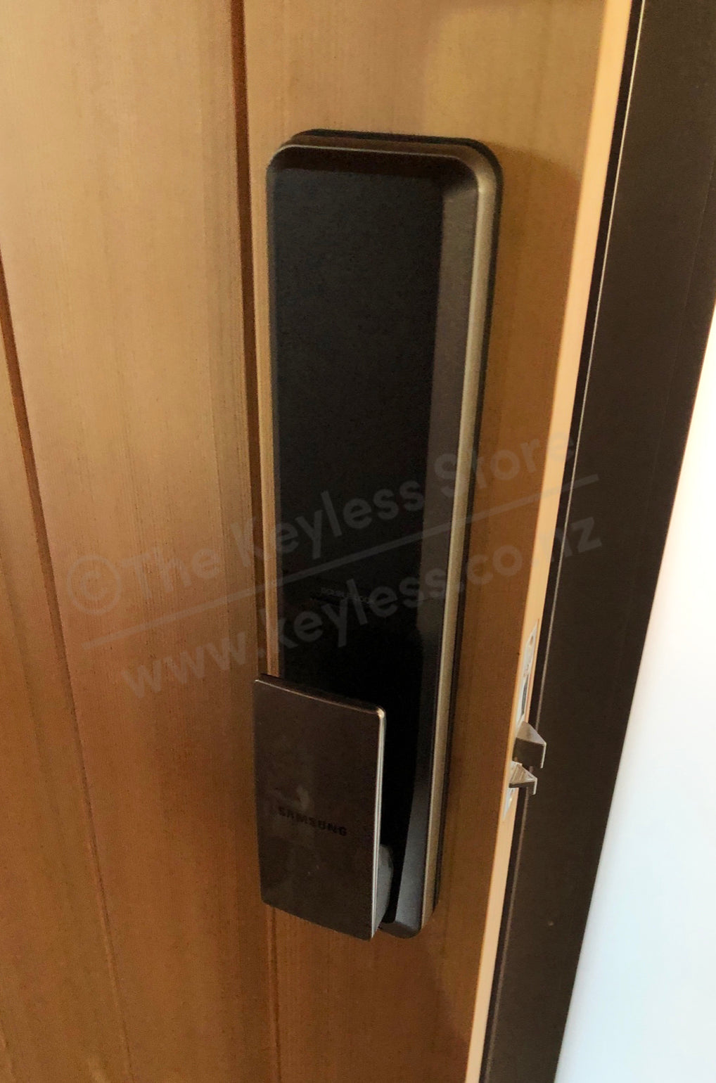 Samsung SHP-DP609 Smart Door Lock | Fingerprint & Wi-Fi | The Keyless ...